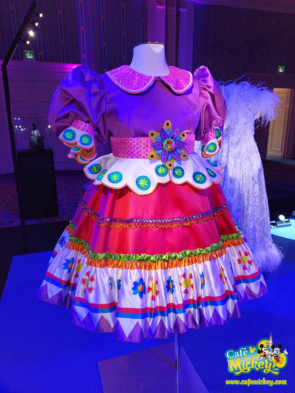 Cast Member Exclusive: Minnie Mouse Tentoonstelling - Café Mickey