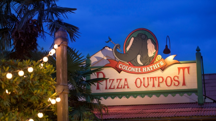 Colonel Hathi's Pizza Outpost - Café Mickey